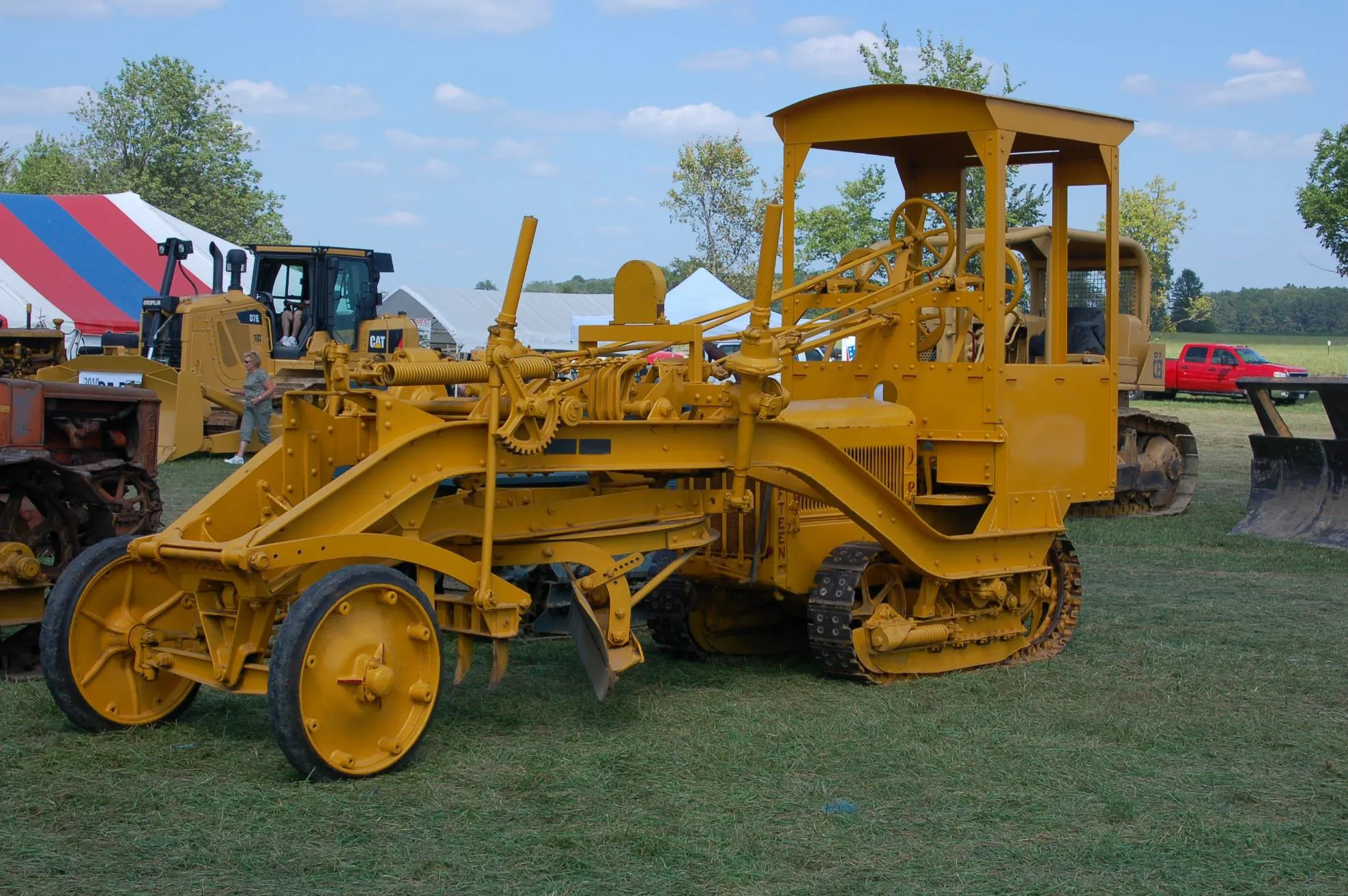 Caterpillar FIFTEEN - ACMOC