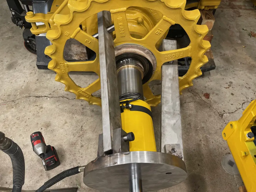 Sprocket pulling advice for D47U | Forum - ACMOC