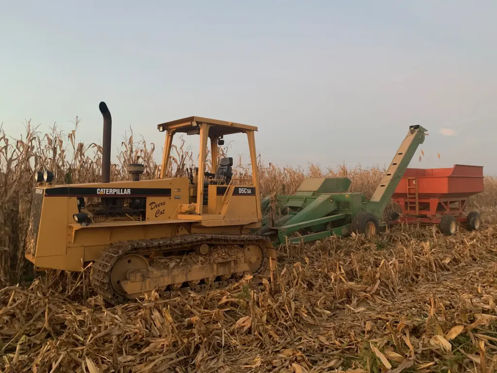Cat AG6 and AG4 @ Missouri River Valley Steam Eng Show This Week ...