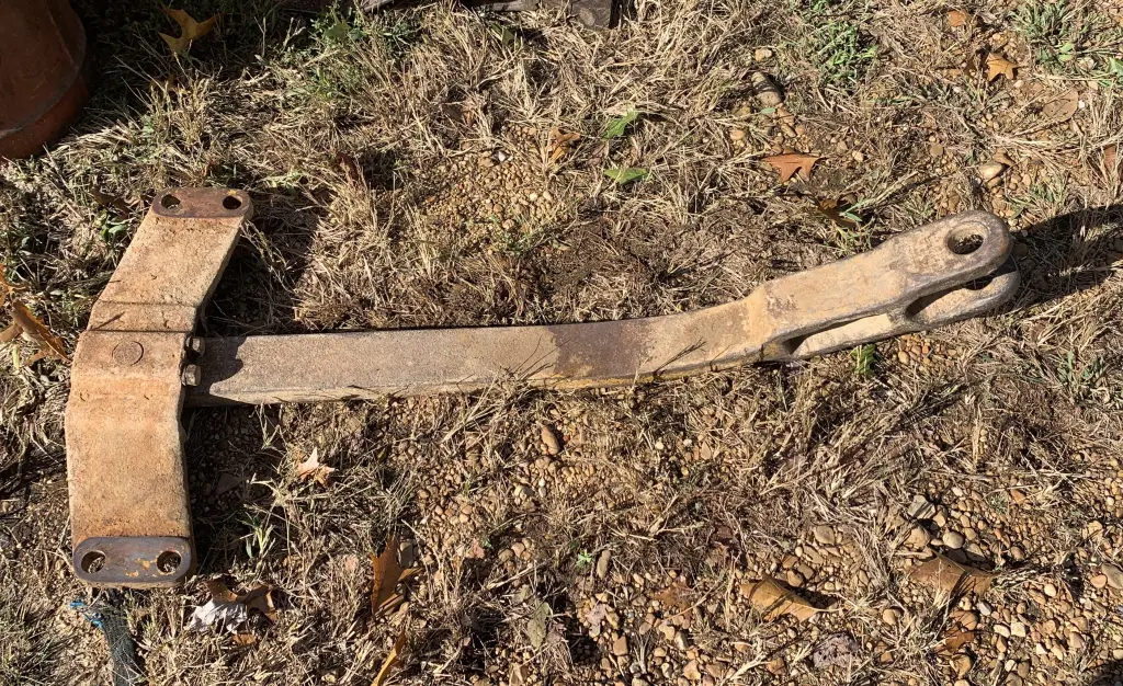 Cat D2 5U Drawbar - Swing Bar Mounting Studs | Forum - ACMOC