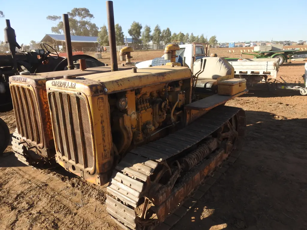 Cat !00 Years | Forum - ACMOC